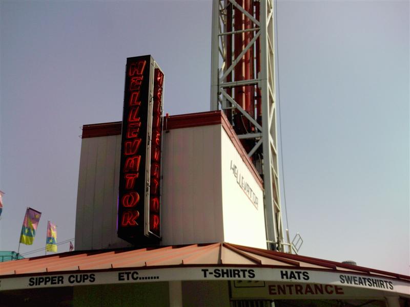 Playland PNE - Hellevator